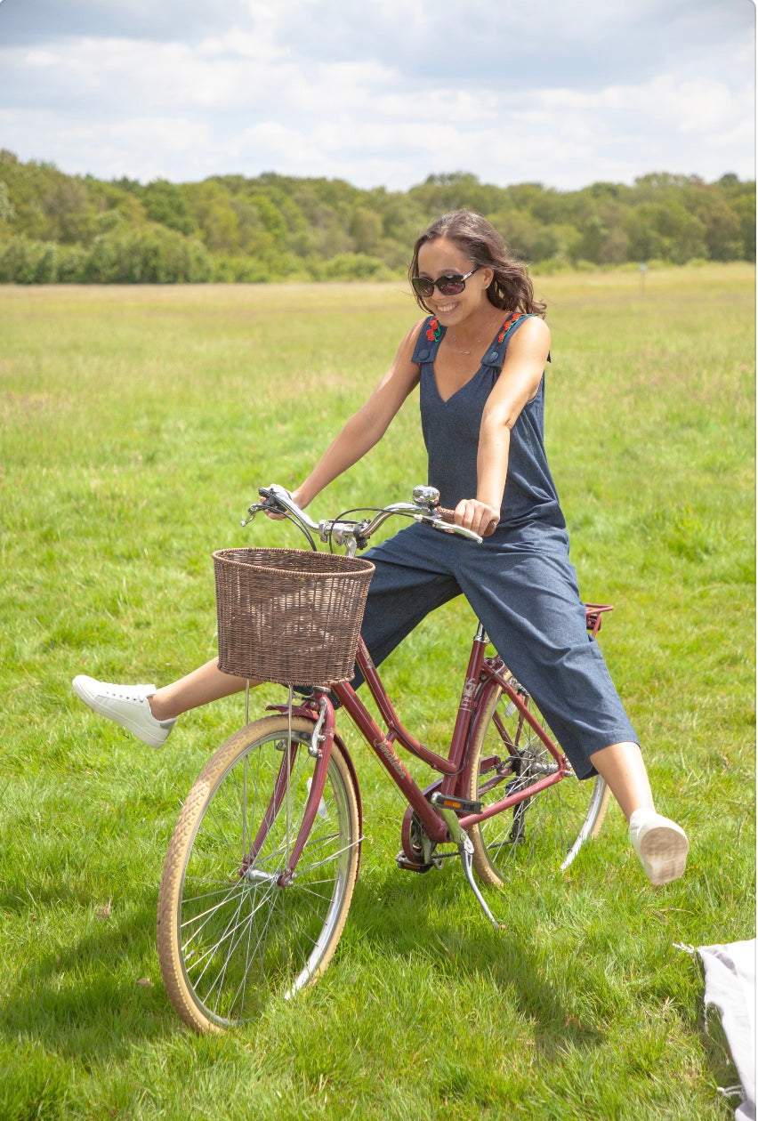 Women's relaxed and elegant clothing Single Swan Small clothing brand